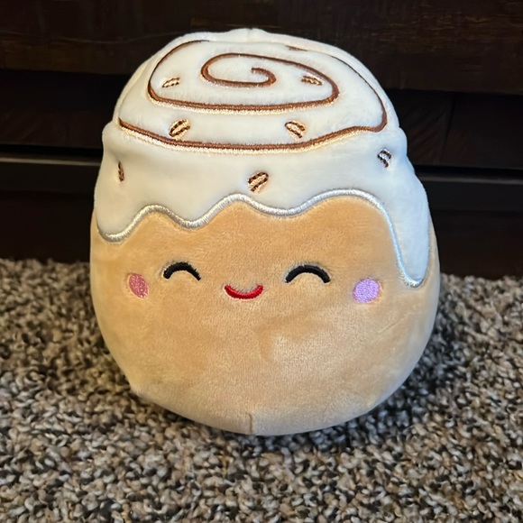 Squishmallows | Toys | Squishmallow Cinnamon Roll Chanel | Poshmark